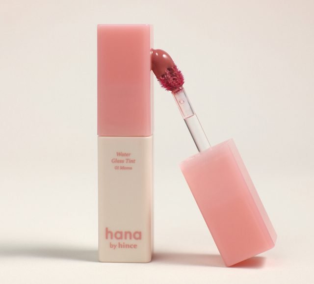 hince（ヒンス）のファミリーマート限定ブランド「hana by hince（ハナバイヒンス）」がデビュー！2,000円以下のリップやアイシャドウパレット、ベースメイクまで【全色スウォッチ ...