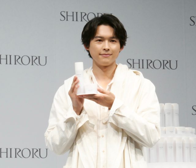 松村北斗さんSHIRORU（シロル）新CMが解禁！SixTONES結成からの5年も振り返る | 美的.com
